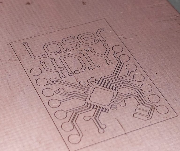 Mit dem Laser Platinen herstellen: der Laser4DIY - Prototype Fund Hardware